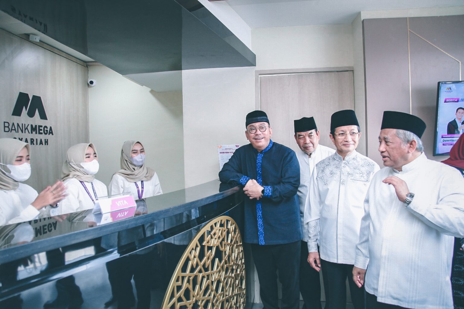 Dukung Ekosistem Ekonomi Syariah, Mega Syariah Buka KCP Masjid Istiqlal ...