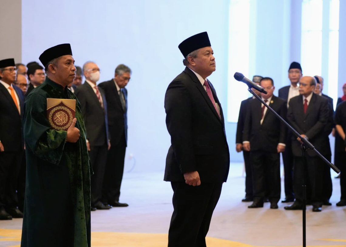 Perry Warjiyo Resmi Dilantik Kembali Sebagai Gubernur BI | Infobanknews