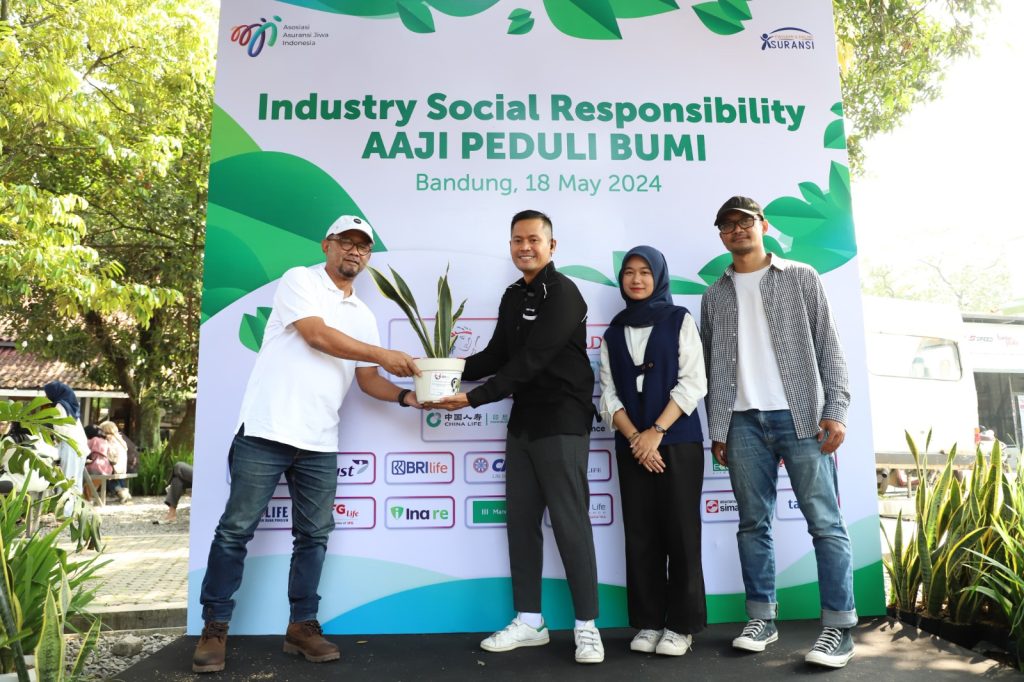 Tegaskan Komitmen Peduli Lingkungan, BRI Life Berpartisipasi dalam AAJI ...