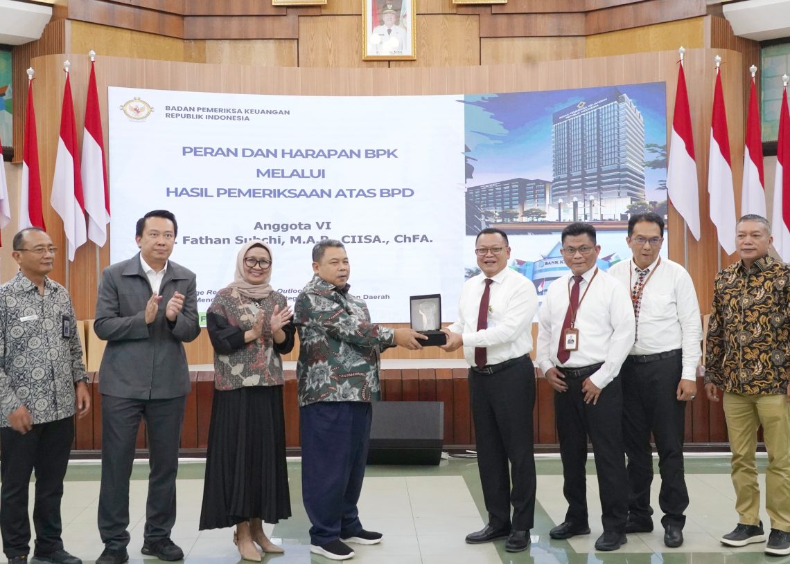 Anggota-6 BPK RI Berkunjung ke Bank Kalbar, Apresiasi Kinerja ...