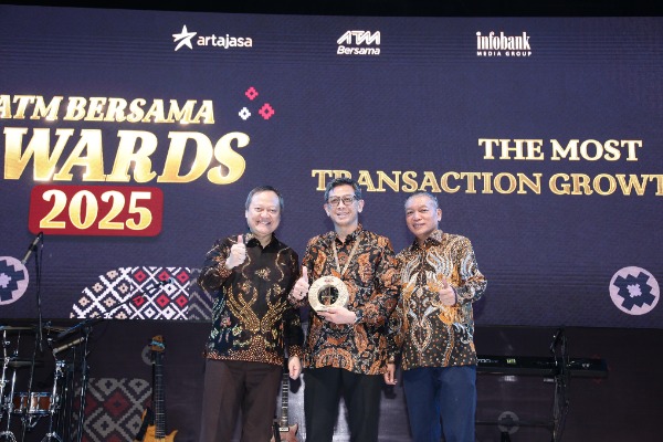 KB Bank Raih Penghargaan The Most Transaction Growth Issuer di Ajang ATM Bersama Award 2025 ...