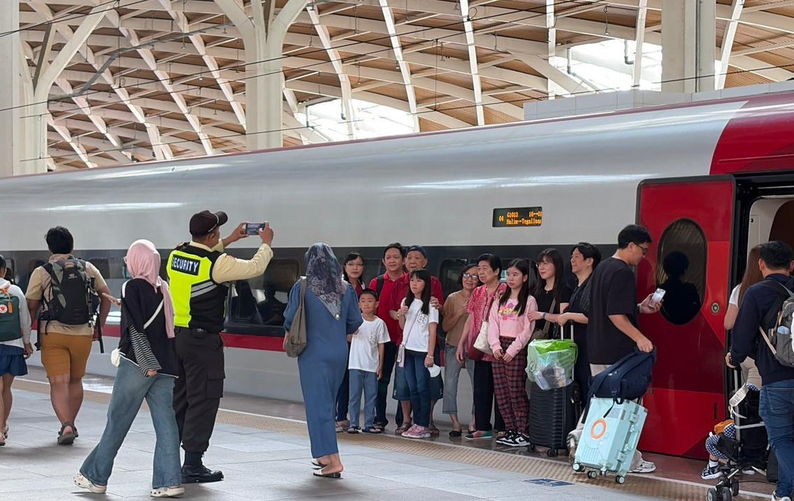 KCIC Obral Tiket Whoosh, Ongkos Kereta Cepat Jakarta-Bandung Jadi ...